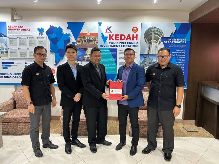 𝐓𝐡𝐞 𝐯𝐢𝐬𝐢𝐭 𝐚𝐧𝐝 𝐝𝐢𝐬𝐜𝐮𝐬𝐬𝐢𝐨𝐧 𝐬𝐞𝐬𝐬𝐢𝐨𝐧 𝐰𝐢𝐭𝐡 𝐈𝐧𝐯𝐞𝐬𝐭 𝐏𝐞𝐧𝐚𝐧𝐠 - Invest Kedah